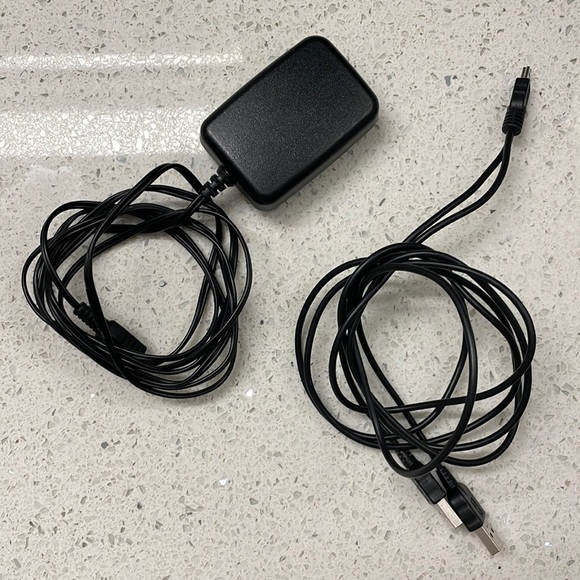 Best Buy | Other | Bundle Of 2 Standard Usb Mini B Cable Chargers Wall ...